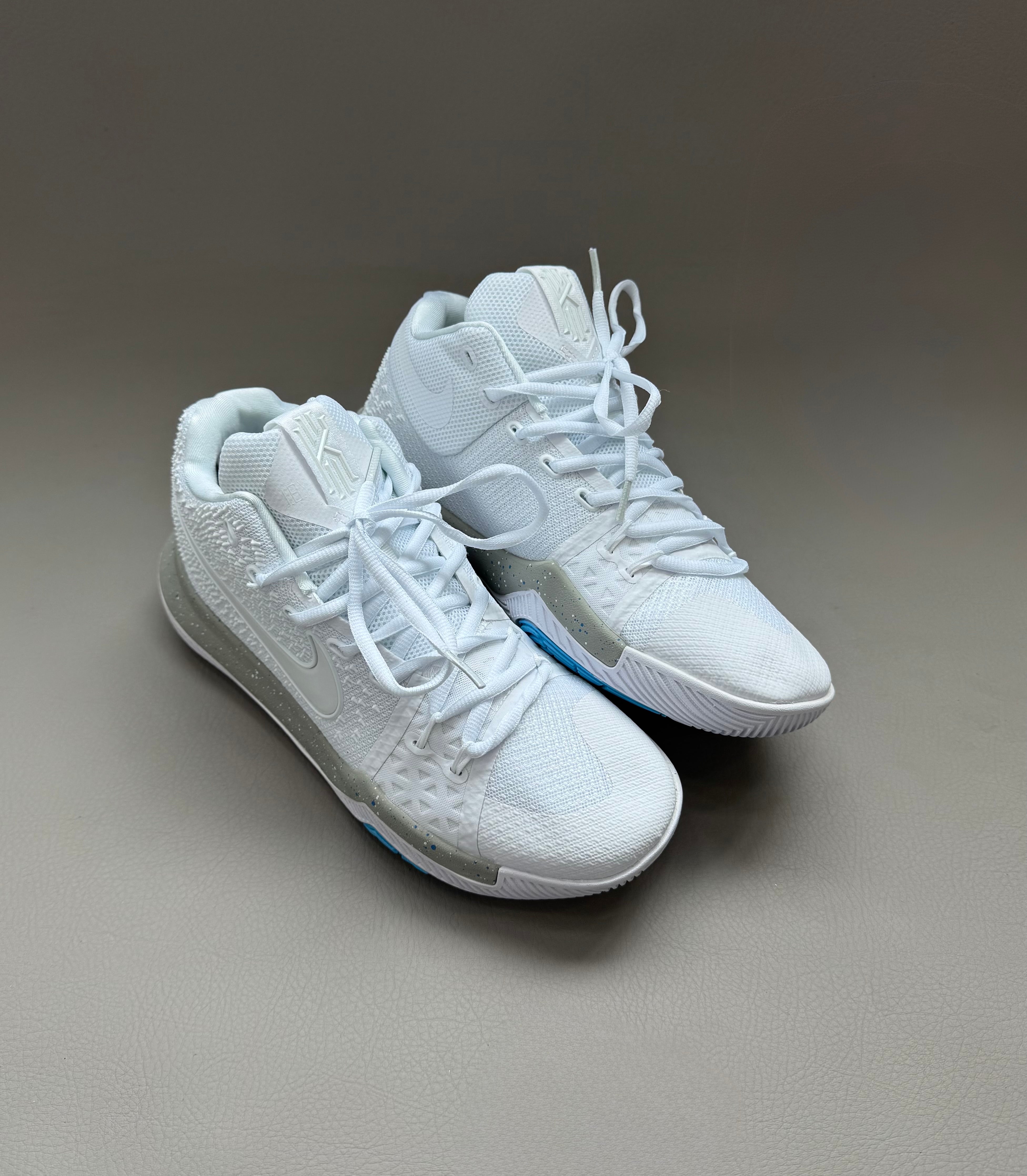 Nike Kyrie 3 – LOCKERSTREET